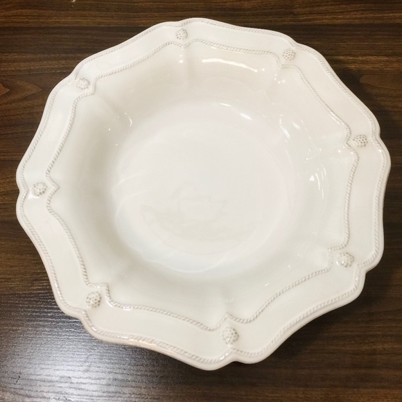 Juliska | Kitchen | Juliska Berry Thread Large Scalloped Serving Bowl ...